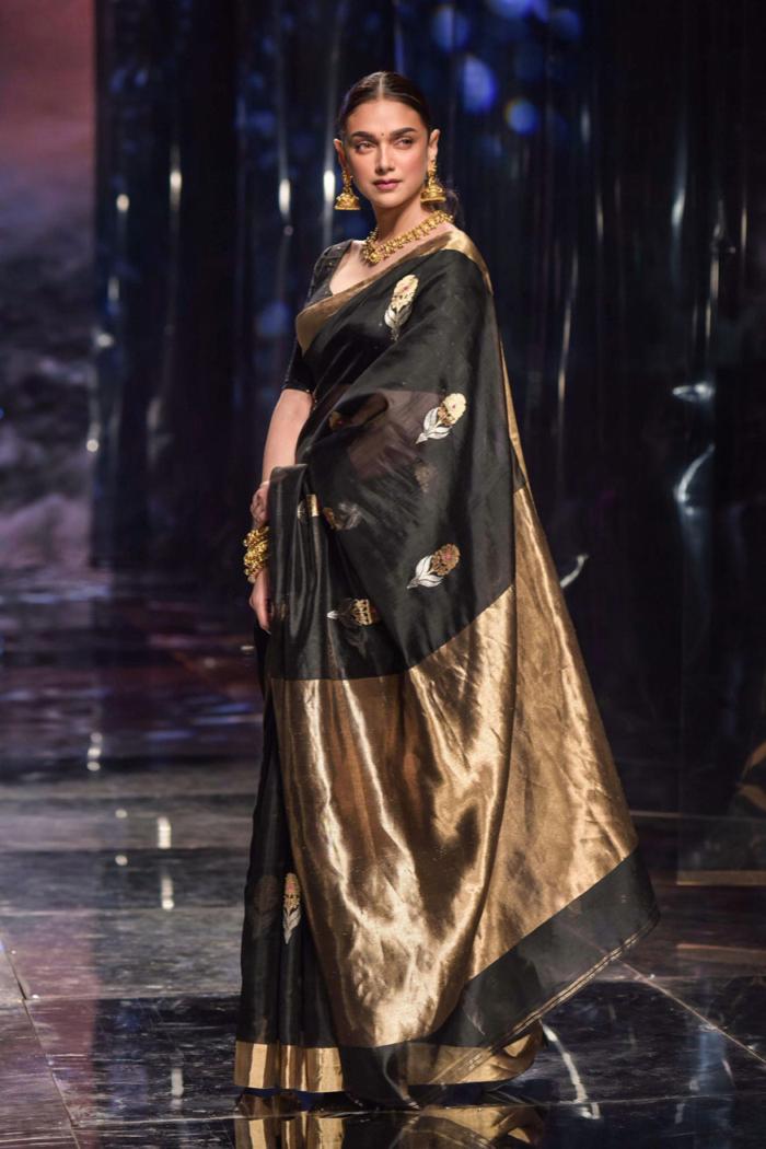 Beautiful Sarees for Every Bride to Adore